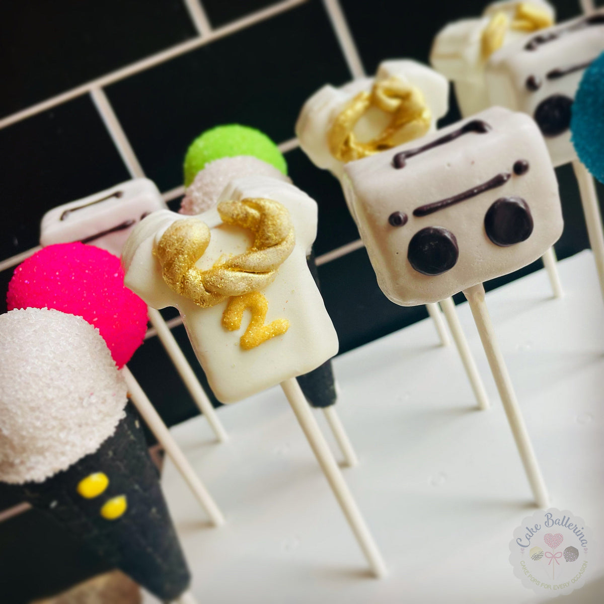 Two Legit Cake Pops exclusive at Cake Ballerina